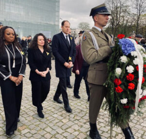 Oyneg Shabes Monument in Warsaw | U.S Commission for the Preservation ...